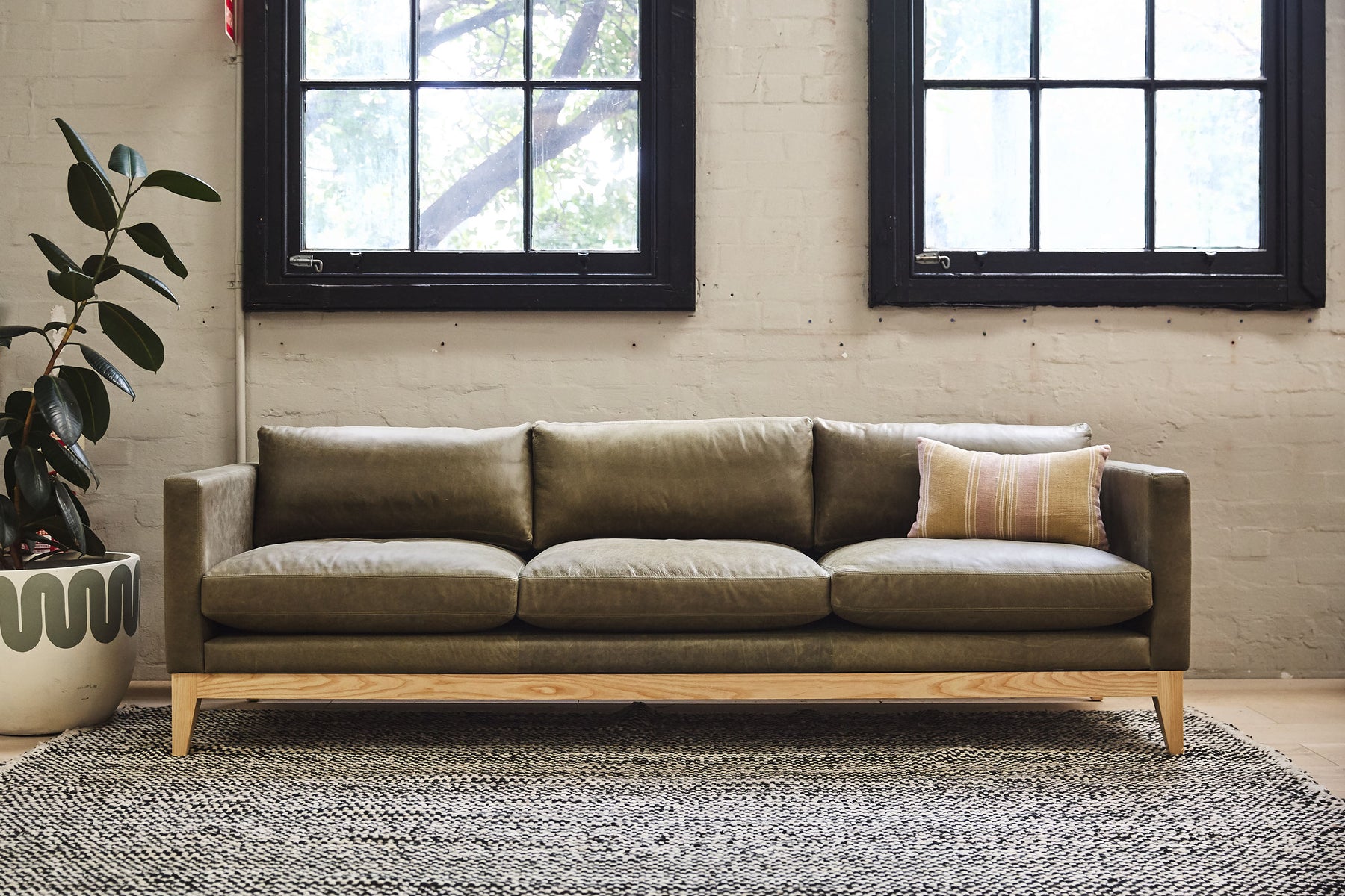 Classic Sofa - Work – Koskela