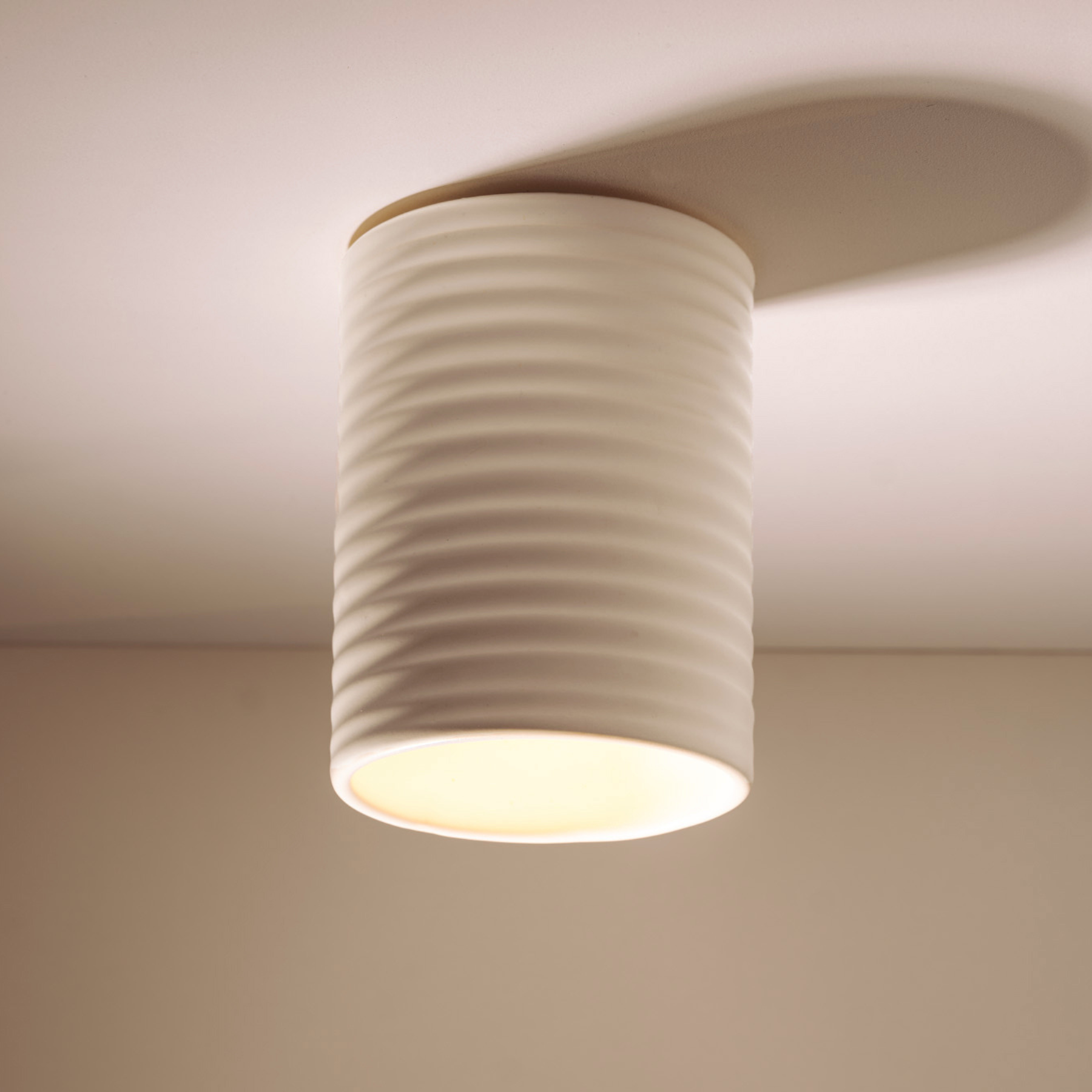 Wobbly Dawn Surface Ceiling Mount – Koskela